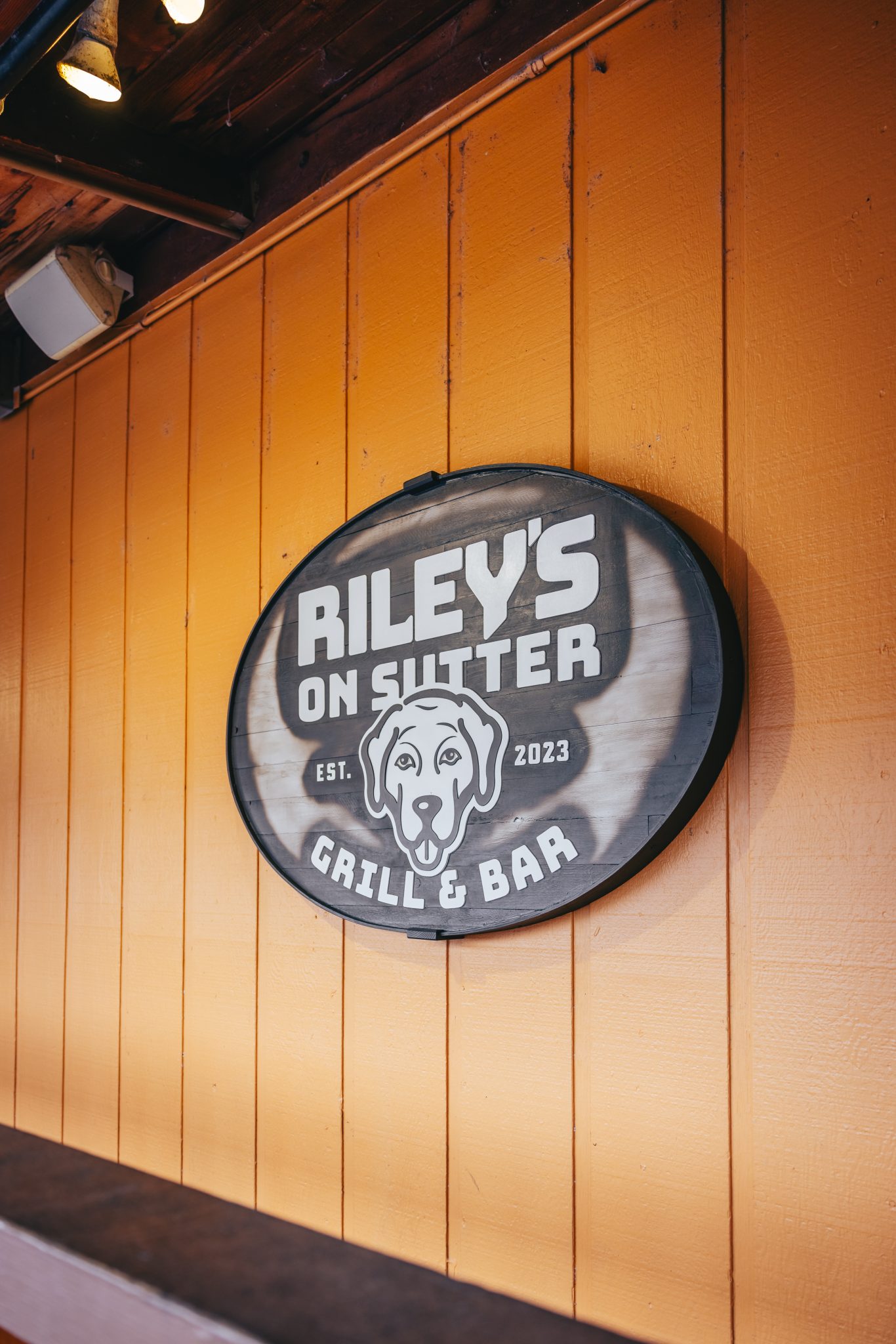 Sutter Street Staples: Riley's On Sutter - Folsom Eats